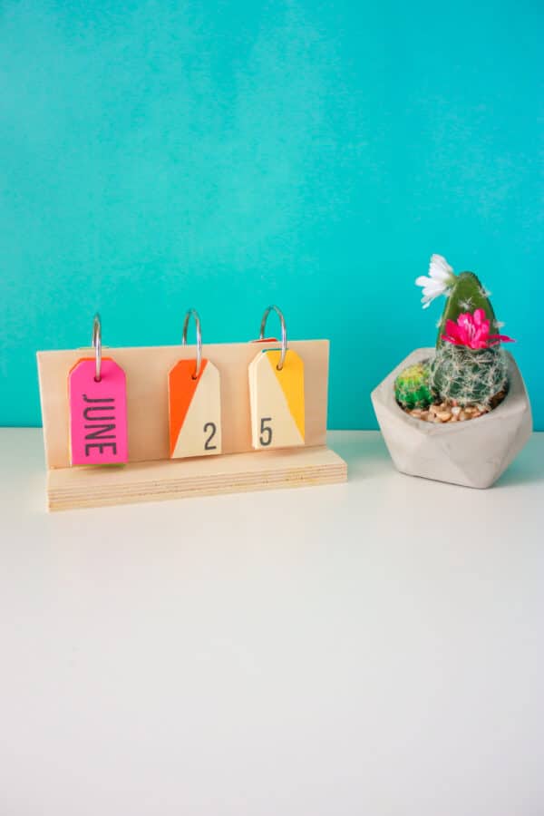 How To Make A Perpetual Calendar - A colorful desktop calendar!