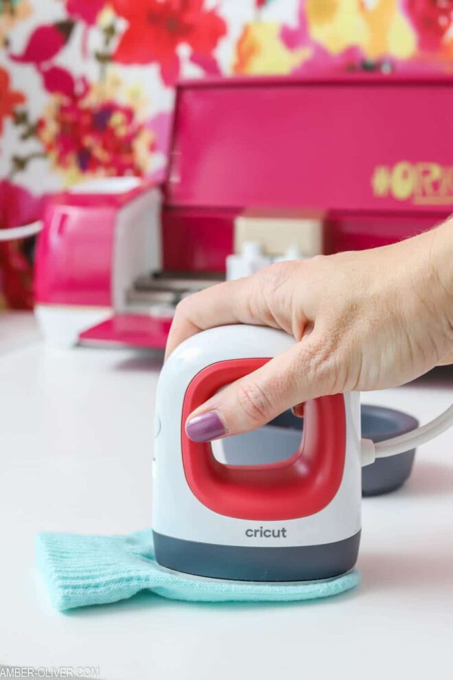Monogrammed Mittens with the Cricut EasyPress Mini - Amber Oliver