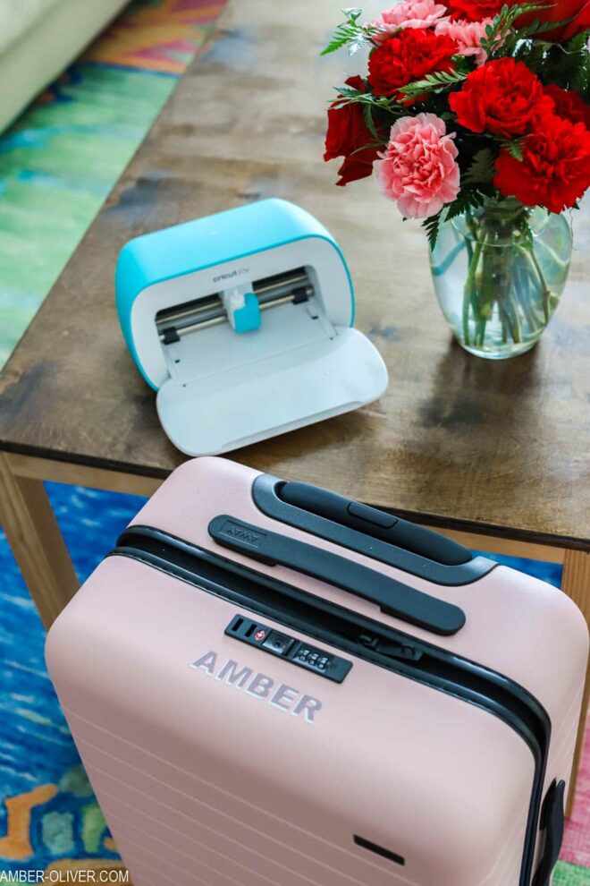 DIY Luggage Sticker with Cricut Joy - Amber Oliver