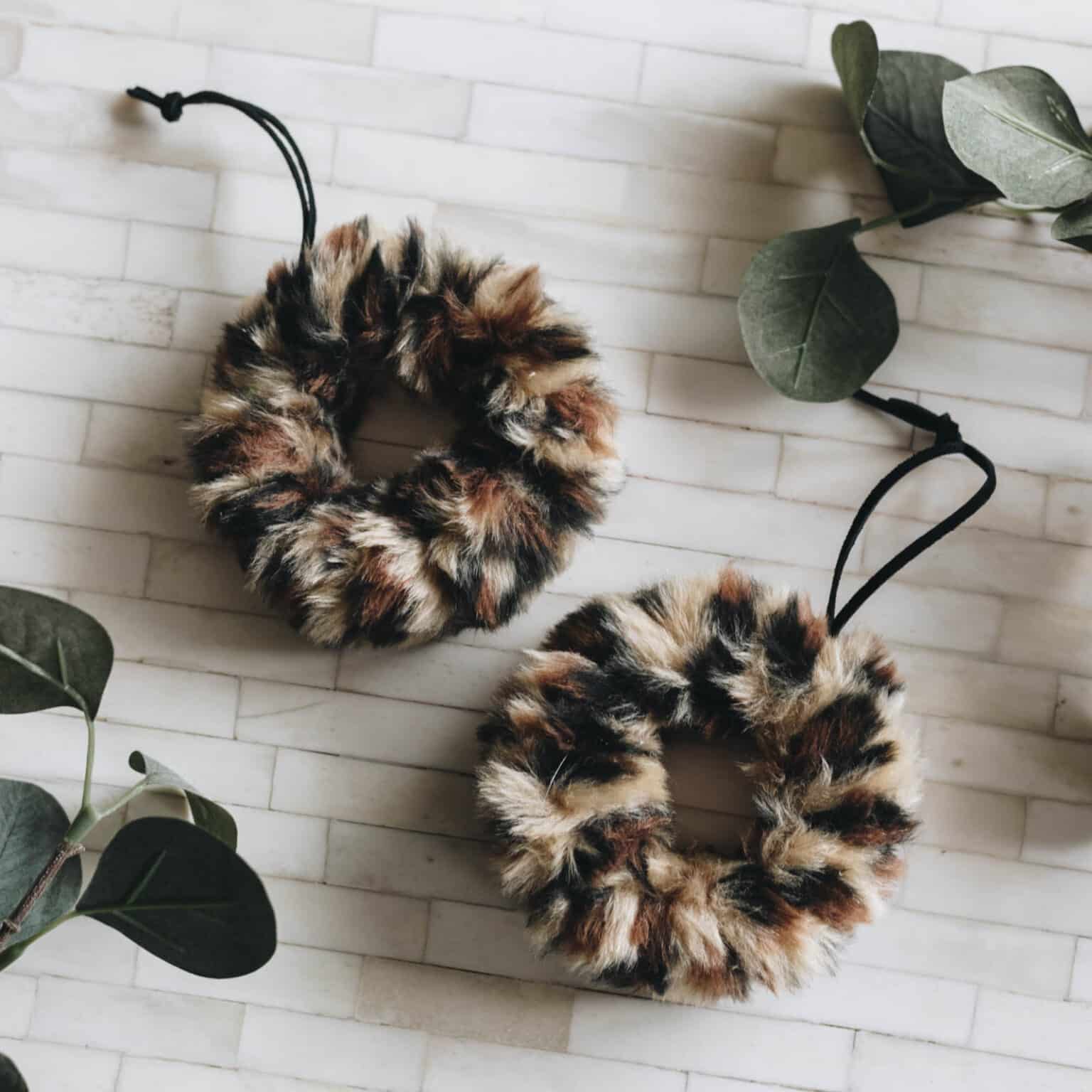 15 DIY Animal Print Ornaments - Amber Oliver