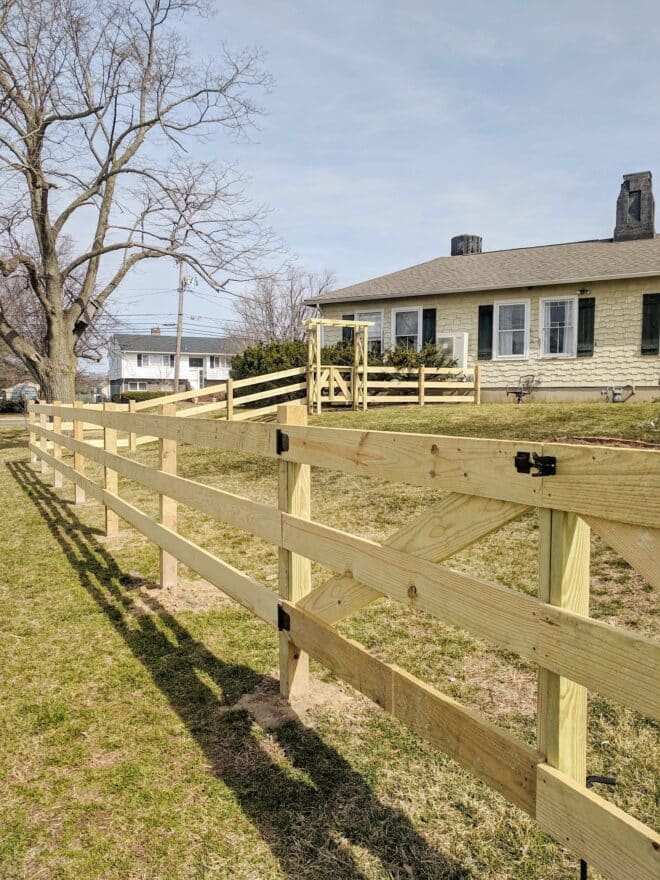 DIY Fence Projects (Tips for Building and Staining)