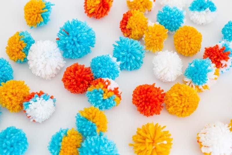 20 Easy and Colorful DIY Yarn Crafts - Amber Oliver
