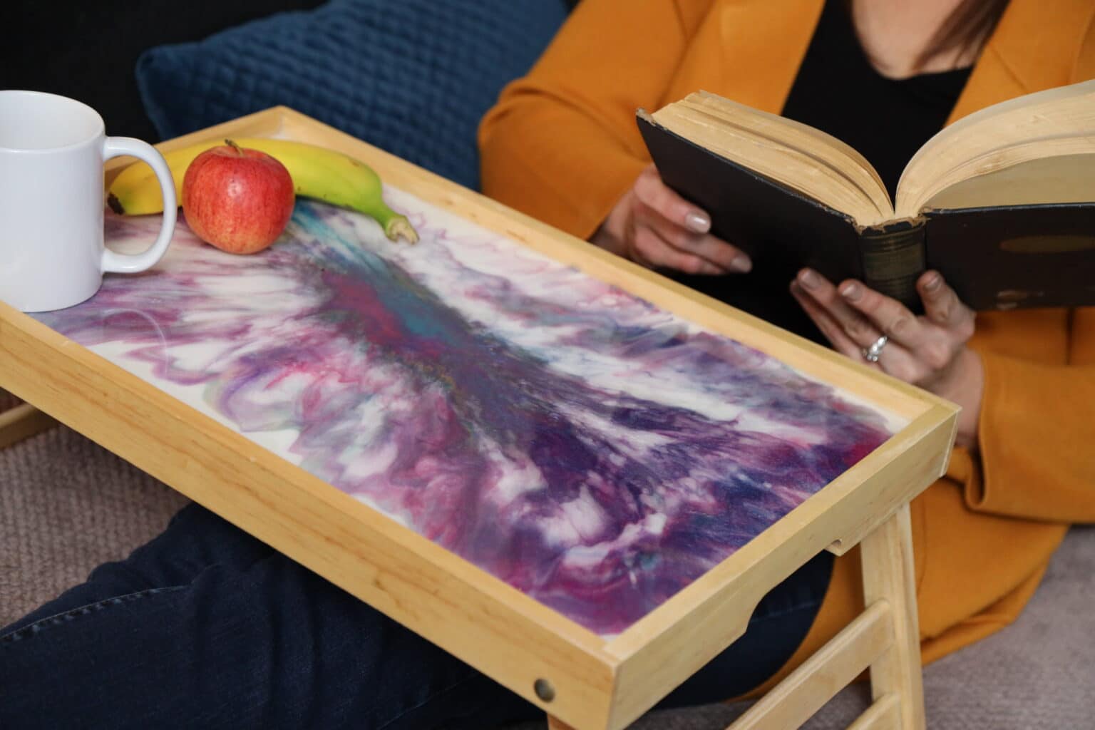 Resin Pour Ideas: Epoxy Resin Crafts Projects to DIY!