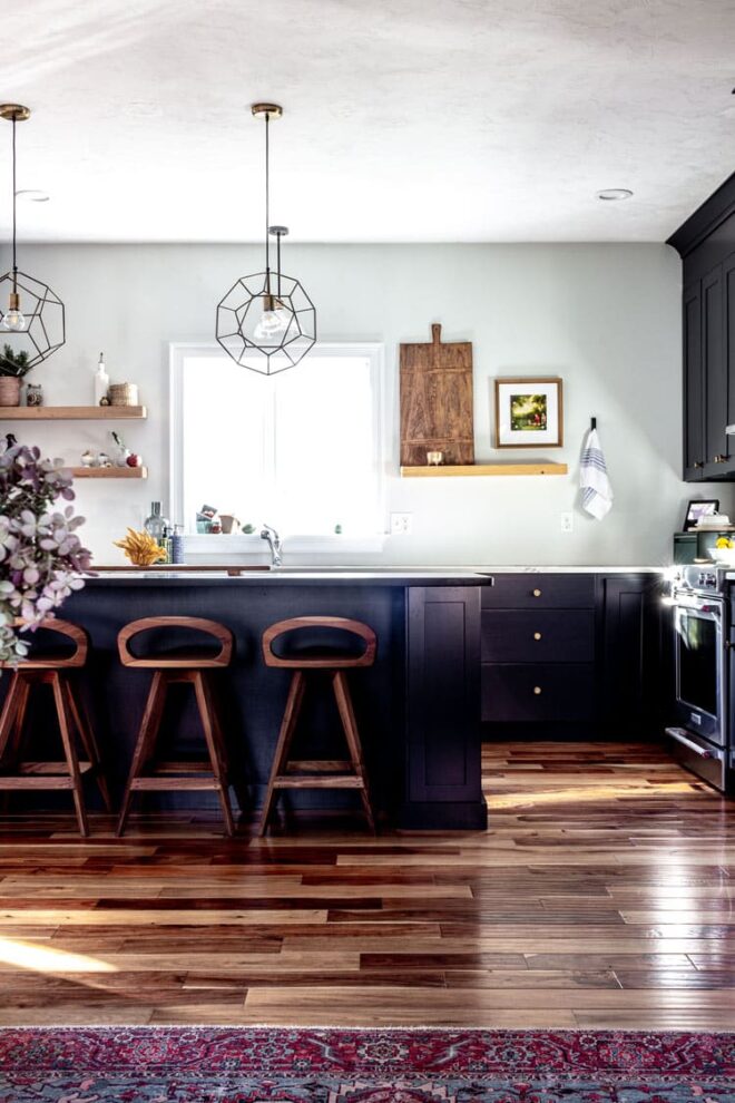 Transform Your Kitchen With These Striking Kitchen Island Colors