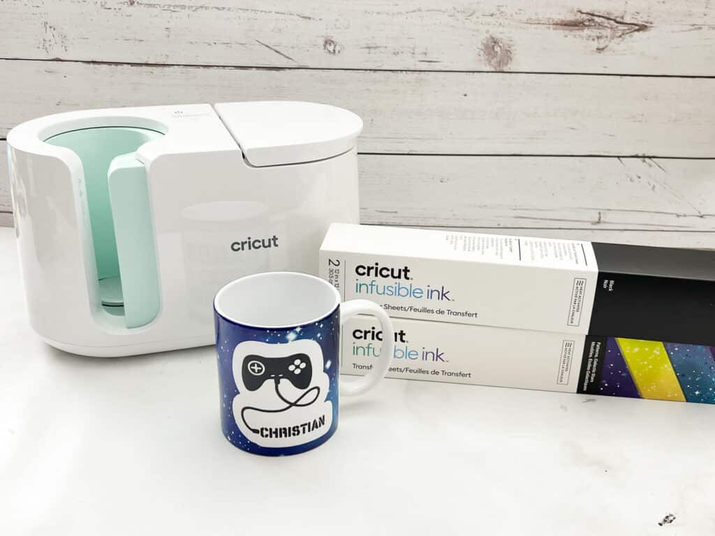19 Amazing DIY Cricut Coffee Mug Ideas