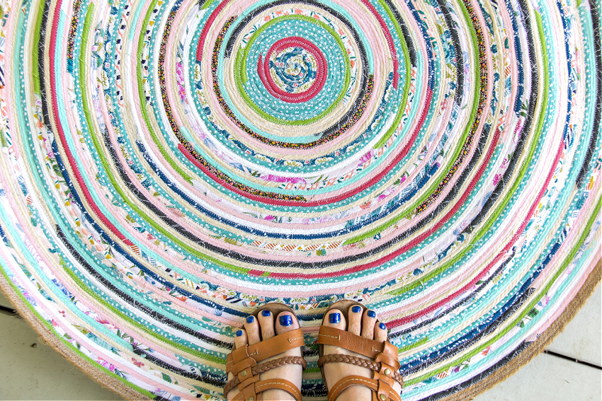 Rag Rug DIY Ideas: 7 Easy Ways to Make a Rug from Scraps